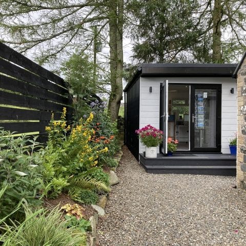 Visit Studio - Sarah Louise Artist